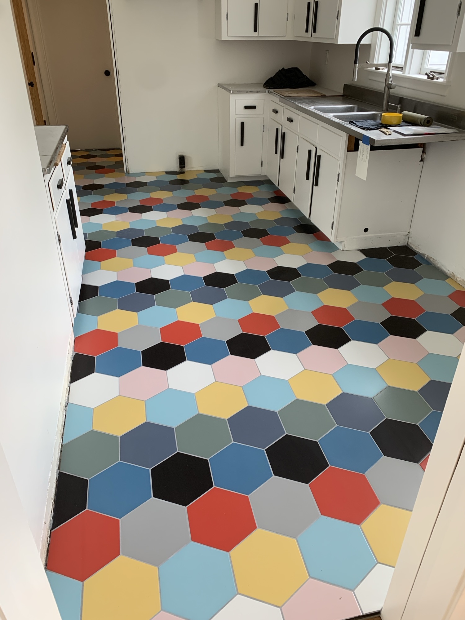 A Bold Statement in Kitchen Design: A Colorful Hexagonal Tile ...